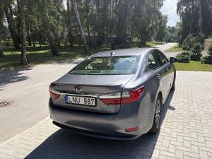 Серый Лексус ES 300 H 2016 в Клайпеда, объемом двигателя 0.00 л и пробегом 140 тыс. км за 16650 €, фото 4 на AUTOMOTO.COM.LV