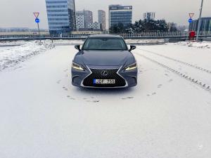 Pelēks Lexus ES 300 H 2019 Viļņa, ar dzinēja tilpumu 2.49 L un nobraukumu 114 tūkst. km par 33500 €, foto 10 vietnē AUTOMOTO.COM.LV