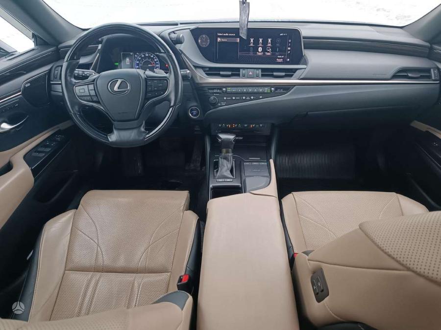 Pelēks Lexus ES 300 H 2019 Viļņa, ar dzinēja tilpumu 2.49 L un nobraukumu 114 tūkst. km par 33500 €, foto 12 vietnē AUTOMOTO.COM.LV
