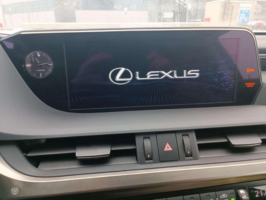 Pelēks Lexus ES 300 H 2019 Viļņa, ar dzinēja tilpumu 2.49 L un nobraukumu 114 tūkst. km par 33500 €, foto 20 vietnē AUTOMOTO.COM.LV