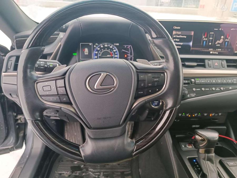 Pelēks Lexus ES 300 H 2019 Viļņa, ar dzinēja tilpumu 2.49 L un nobraukumu 114 tūkst. km par 33500 €, foto 27 vietnē AUTOMOTO.COM.LV