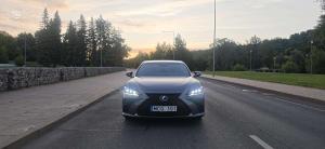 Серый Лексус ES 300 H 2021 в Вильнюс, объемом двигателя 2.49 л и пробегом 131 тыс. км за 29500 €, фото  на AUTOMOTO.COM.LV