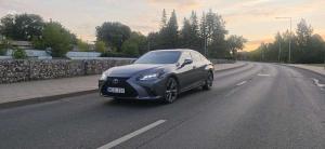Серый Лексус ES 300 H 2021 в Вильнюс, объемом двигателя 2.49 л и пробегом 131 тыс. км за 29500 €, фото 9 на AUTOMOTO.COM.LV