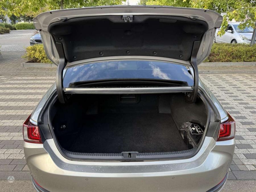 Pelēks Lexus ES 300 H 2022 Viļņa, ar dzinēja tilpumu 2.49 L un nobraukumu 67 tūkst. km par 35000 €, foto 12 vietnē AUTOMOTO.COM.LV