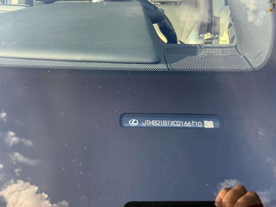 Pelēks Lexus ES 300 H 2022 Viļņa, ar dzinēja tilpumu 2.49 L un nobraukumu 67 tūkst. km par 35000 €, foto 15 vietnē AUTOMOTO.COM.LV