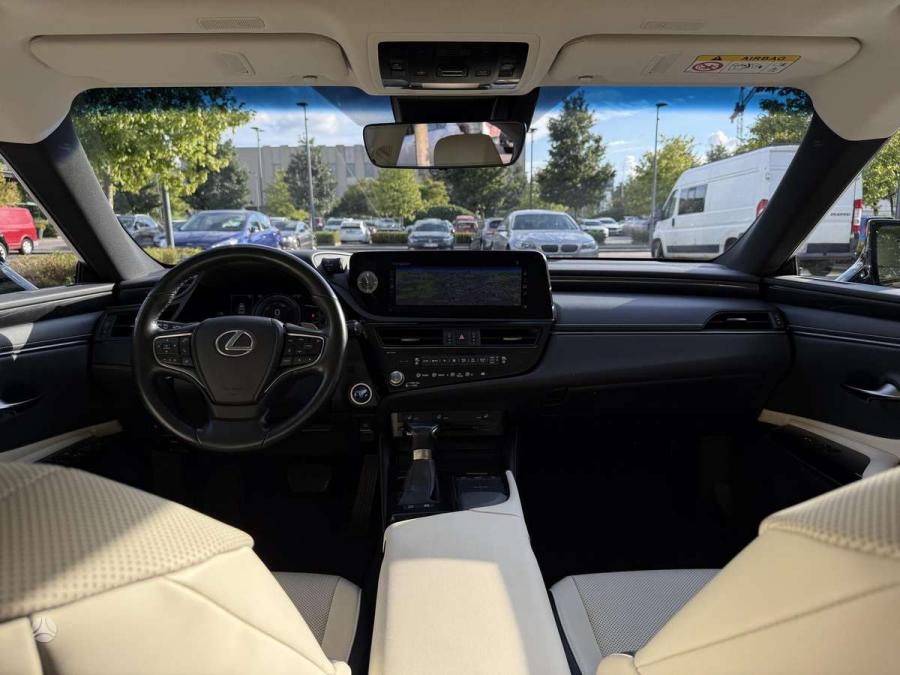 Pelēks Lexus ES 300 H 2022 Viļņa, ar dzinēja tilpumu 2.49 L un nobraukumu 67 tūkst. km par 35000 €, foto 17 vietnē AUTOMOTO.COM.LV