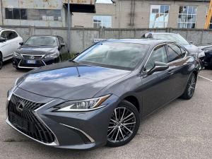 Pelēks Lexus ES 300 H 2023 Viļņa, ar dzinēja tilpumu 2.49 L un nobraukumu 93 tūkst. km par 34600 €, foto 3 vietnē AUTOMOTO.COM.LV