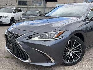 Pelēks Lexus ES 300 H 2023 Viļņa, ar dzinēja tilpumu 2.49 L un nobraukumu 93 tūkst. km par 34600 €, foto 4 vietnē AUTOMOTO.COM.LV