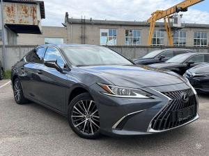 Pelēks Lexus ES 300 H 2023 Viļņa, ar dzinēja tilpumu 2.49 L un nobraukumu 93 tūkst. km par 34600 €, foto 6 vietnē AUTOMOTO.COM.LV