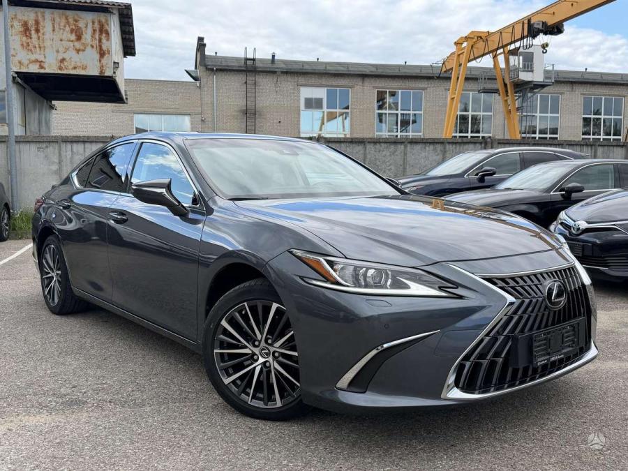 Pelēks Lexus ES 300 H 2023 Viļņa, ar dzinēja tilpumu 2.49 L un nobraukumu 93 tūkst. km par 34600 €, foto 6 vietnē AUTOMOTO.COM.LV