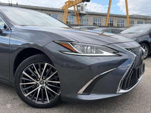 Pelēks Lexus ES 300 H 2023 Viļņa, ar dzinēja tilpumu 2.49 L un nobraukumu 93 tūkst. km par 34600 €, foto 9 vietnē AUTOMOTO.COM.LV