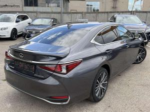 Pelēks Lexus ES 300 H 2023 Viļņa, ar dzinēja tilpumu 2.49 L un nobraukumu 93 tūkst. km par 34600 €, foto 11 vietnē AUTOMOTO.COM.LV