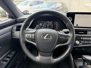 Pelēks Lexus ES 300 H 2023 Viļņa, ar dzinēja tilpumu 2.49 L un nobraukumu 93 tūkst. km par 34600 €, foto 23 vietnē AUTOMOTO.COM.LV