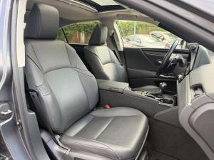 Pelēks Lexus ES 300 H 2023 Viļņa, ar dzinēja tilpumu 2.49 L un nobraukumu 93 tūkst. km par 34600 €, foto 25 vietnē AUTOMOTO.COM.LV