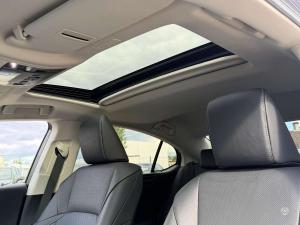 Pelēks Lexus ES 300 H 2023 Viļņa, ar dzinēja tilpumu 2.49 L un nobraukumu 93 tūkst. km par 34600 €, foto 28 vietnē AUTOMOTO.COM.LV