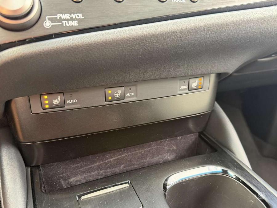 Pelēks Lexus ES 300 H 2023 Viļņa, ar dzinēja tilpumu 2.49 L un nobraukumu 93 tūkst. km par 34600 €, foto 30 vietnē AUTOMOTO.COM.LV