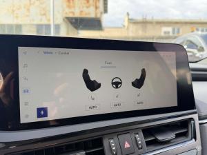 Pelēks Lexus ES 300 H 2023 Viļņa, ar dzinēja tilpumu 2.49 L un nobraukumu 93 tūkst. km par 34600 €, foto 33 vietnē AUTOMOTO.COM.LV