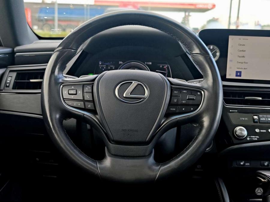 Grey Lexus ES 300 H 2023 in Vilnius, with an engine capacity of 2.49 L and mileage of 94 thousand km for 33900 €, photo 15 on AUTOMOTO.COM.LV