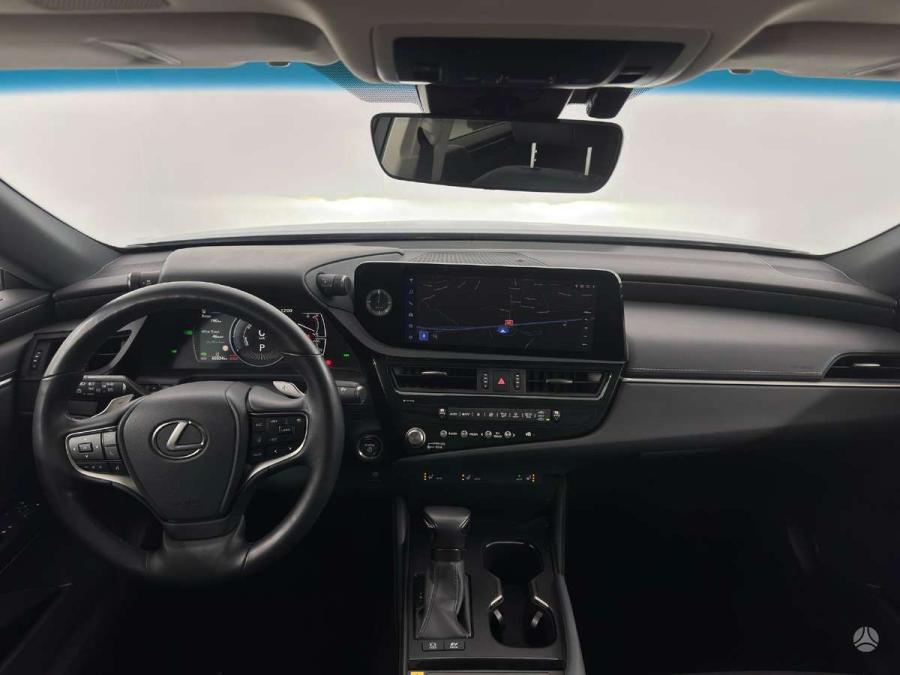 Pelēks Lexus ES 300 H 2024 Viļņa, ar dzinēja tilpumu 2.49 L un nobraukumu 60 tūkst. km par 41900 €, foto 8 vietnē AUTOMOTO.COM.LV