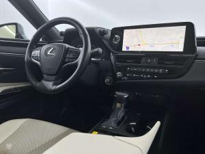 Pelēks Lexus ES 300 H 2024 Viļņa, ar dzinēja tilpumu 2.49 L un nobraukumu 34 tūkst. km par 39900 €, foto 12 vietnē AUTOMOTO.COM.LV