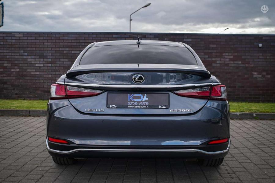 Grey Lexus ES 300 H 2024 in Marijampole, with an engine capacity of 2.49 L and mileage of 190 thousand km for 29950 €, photo 12 on AUTOMOTO.COM.LV