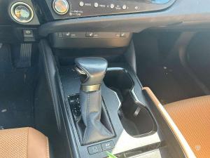 Grey Lexus ES 300 H 2024 in Prienai, with an engine capacity of 2.49 L and mileage of 84 thousand km for 23499 €, photo 10 on AUTOMOTO.COM.LV
