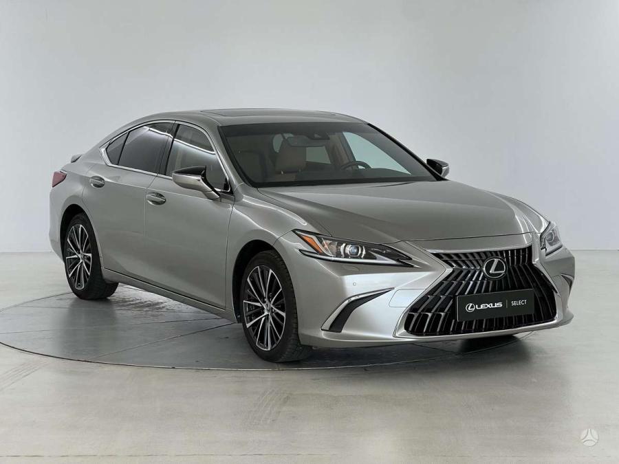 Grey Lexus ES 300 H 2024 in Vilnius, with an engine capacity of 2.49 L and mileage of 63 thousand km for 42900 €, photo 19 on AUTOMOTO.COM.LV