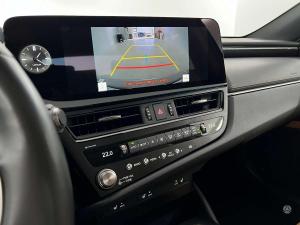 Grey Lexus ES 300 H 2024 in Vilnius, with an engine capacity of 2.49 L and mileage of 63 thousand km for 42900 €, photo 24 on AUTOMOTO.COM.LV