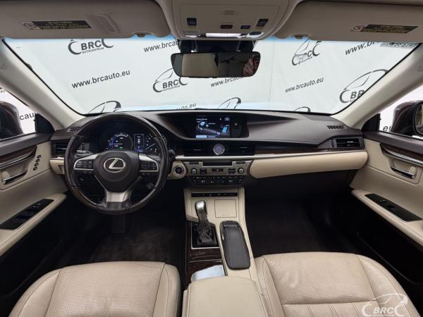 Lexus ES 300 H 2016 Viļņa, ar dzinēja tilpumu 2.50 L un nobraukumu 122 tūkst. km par 18000 €, foto 3 vietnē AUTOMOTO.COM.LV