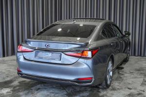 Lexus ES 300 H 2019 Marijampole, ar dzinēja tilpumu 2.50 L un nobraukumu 264 tūkst. km par 21450 €, foto 12 vietnē AUTOMOTO.COM.LV