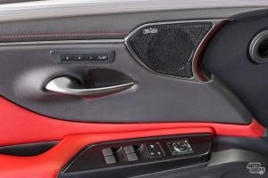 Lexus ES 300 H 2019 Marijampole, ar dzinēja tilpumu 2.50 L un nobraukumu 264 tūkst. km par 21450 €, foto 32 vietnē AUTOMOTO.COM.LV