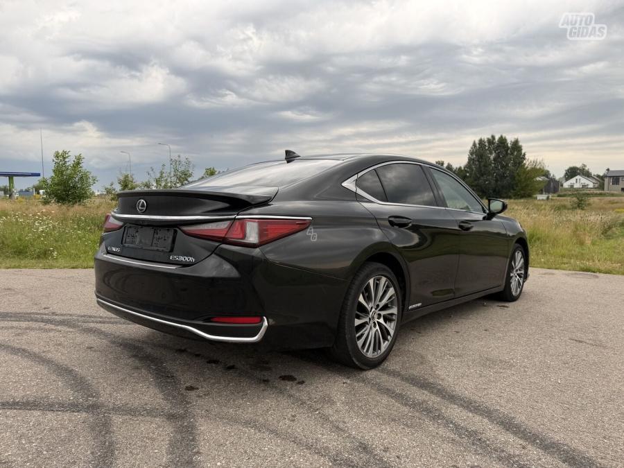 Lexus ES 300 H 2020 Kauņa, ar dzinēja tilpumu 2.50 L un nobraukumu 280 tūkst. km par 17600 €, foto 5 vietnē AUTOMOTO.COM.LV