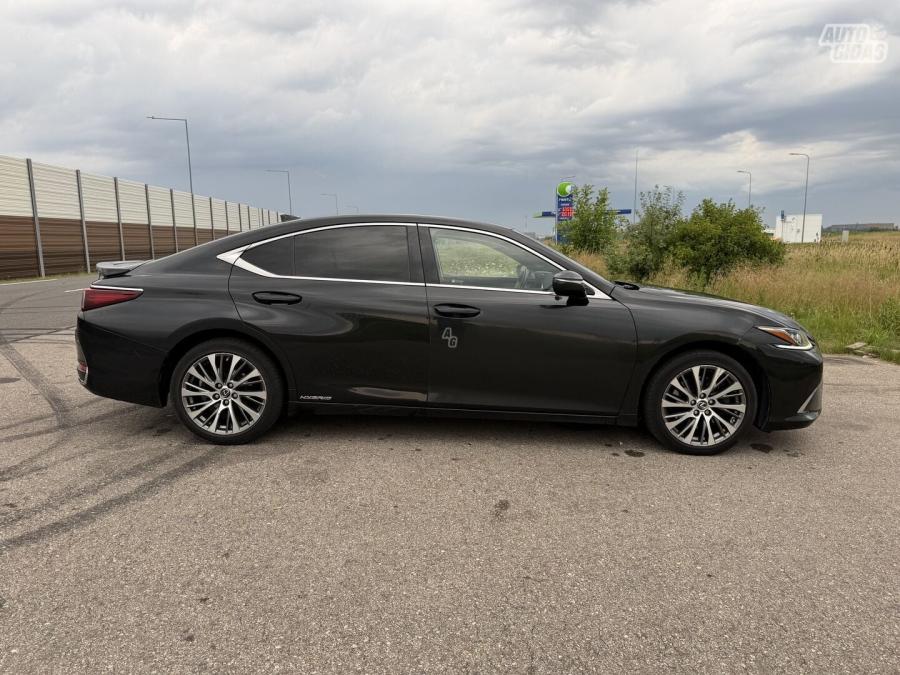Lexus ES 300 H 2020 Kauņa, ar dzinēja tilpumu 2.50 L un nobraukumu 280 tūkst. km par 17600 €, foto 9 vietnē AUTOMOTO.COM.LV