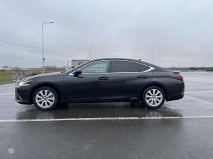 Lexus ES 300 H 2021 in Kaunas, with an engine capacity of 2.50 L and mileage of 260 thousand km for 17500 €, photo 2 on AUTOMOTO.COM.LV