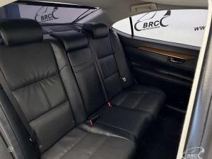 White Lexus ES 300 H 2015 in Vilnius, with an engine capacity of 2.49 L and mileage of 161 thousand km for 11900 €, photo 14 on AUTOMOTO.COM.LV