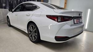 Balts Lexus ES 300 H 2019 Tallina, ar dzinēja tilpumu 2.49 L un nobraukumu 80 tūkst. km par 36999 €, foto 4 vietnē AUTOMOTO.COM.LV