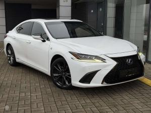 Balts Lexus ES 300 H 2020 Viļņa, ar dzinēja tilpumu 2.49 L un nobraukumu 180 tūkst. km par 29999 €, foto 9 vietnē AUTOMOTO.COM.LV