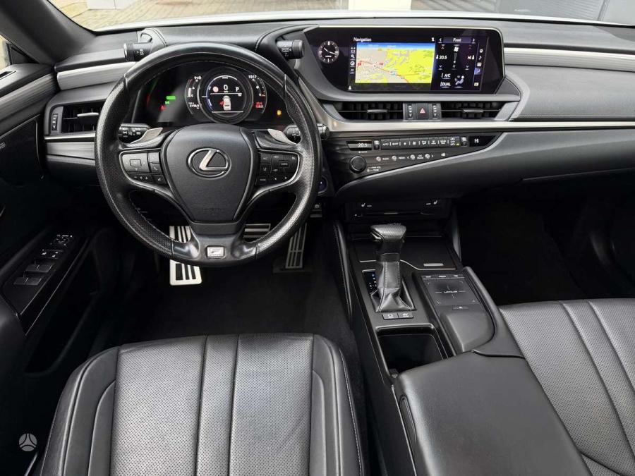Balts Lexus ES 300 H 2020 Viļņa, ar dzinēja tilpumu 2.49 L un nobraukumu 180 tūkst. km par 29999 €, foto 12 vietnē AUTOMOTO.COM.LV