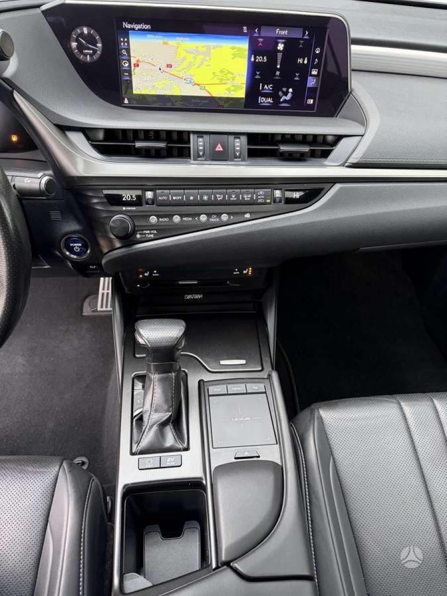 Balts Lexus ES 300 H 2020 Viļņa, ar dzinēja tilpumu 2.49 L un nobraukumu 180 tūkst. km par 29999 €, foto 15 vietnē AUTOMOTO.COM.LV