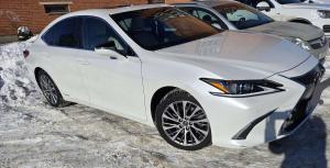 White Lexus ES 300 H 2020 in Utena, with an engine capacity of 2.49 L and mileage of 83 thousand km for 35000 €, photo  on AUTOMOTO.COM.LV
