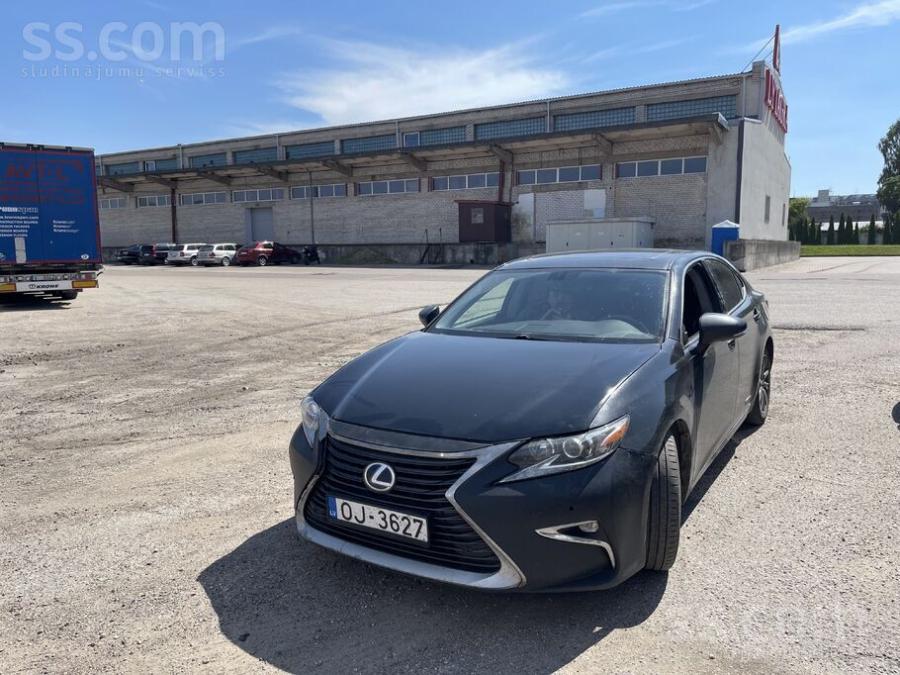 Melns Lexus ES 2016 Rīga, ar dzinēja tilpumu 2.50 L un nobraukumu 295 tūkst. km par 10500 €, foto 1 vietnē AUTOMOTO.COM.LV