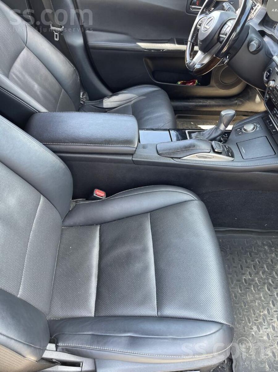 Melns Lexus ES 2016 Rīga, ar dzinēja tilpumu 2.50 L un nobraukumu 295 tūkst. km par 10500 €, foto 12 vietnē AUTOMOTO.COM.LV