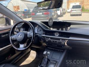 Melns Lexus ES 2016 Rīga, ar dzinēja tilpumu 2.50 L un nobraukumu 295 tūkst. km par 10500 €, foto 14 vietnē AUTOMOTO.COM.LV