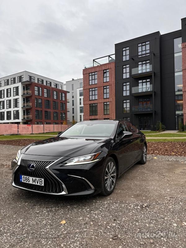 Black Lexus ES 2019 in Tallinn, with an engine capacity of 2.50 L and mileage of 182 thousand km for 27000 €, photo 3 on AUTOMOTO.COM.LV