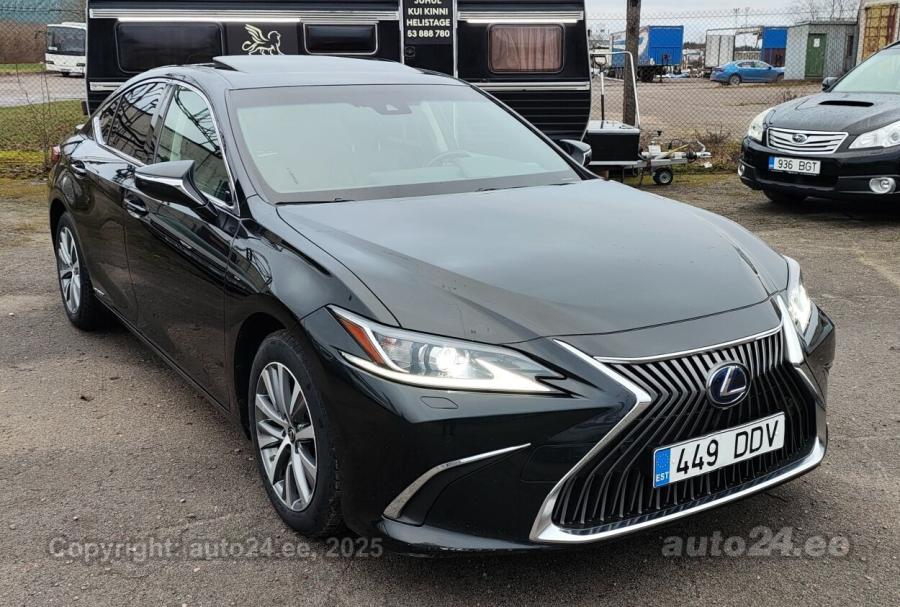Black Lexus ES 2020 in Tallinn, with an engine capacity of 2.50 L and mileage of 270 thousand km for 26250 €, photo 1 on AUTOMOTO.COM.LV