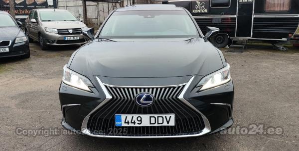 Black Lexus ES 2020 in Tallinn, with an engine capacity of 2.50 L and mileage of 270 thousand km for 26250 €, photo 2 on AUTOMOTO.COM.LV