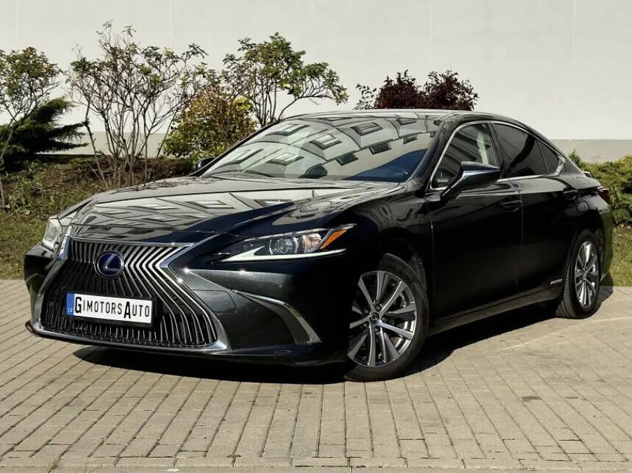 Melns Lexus ES 2020 Rīga, ar dzinēja tilpumu 2.50 L un nobraukumu 121 tūkst. km par 27590 €, foto 1 vietnē AUTOMOTO.COM.LV