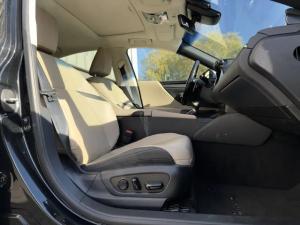 Melns Lexus ES 2020 Rīga, ar dzinēja tilpumu 2.50 L un nobraukumu 121 tūkst. km par 27590 €, foto 11 vietnē AUTOMOTO.COM.LV