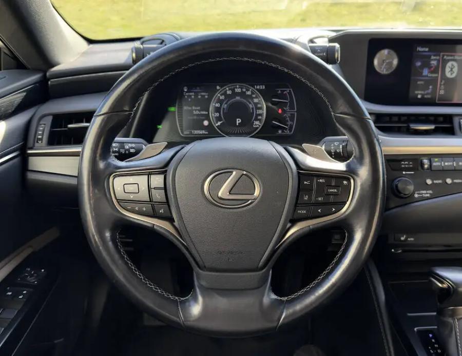 Melns Lexus ES 2020 Rīga, ar dzinēja tilpumu 2.50 L un nobraukumu 121 tūkst. km par 27590 €, foto 14 vietnē AUTOMOTO.COM.LV