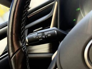 Melns Lexus ES 2020 Rīga, ar dzinēja tilpumu 2.50 L un nobraukumu 121 tūkst. km par 27590 €, foto 18 vietnē AUTOMOTO.COM.LV